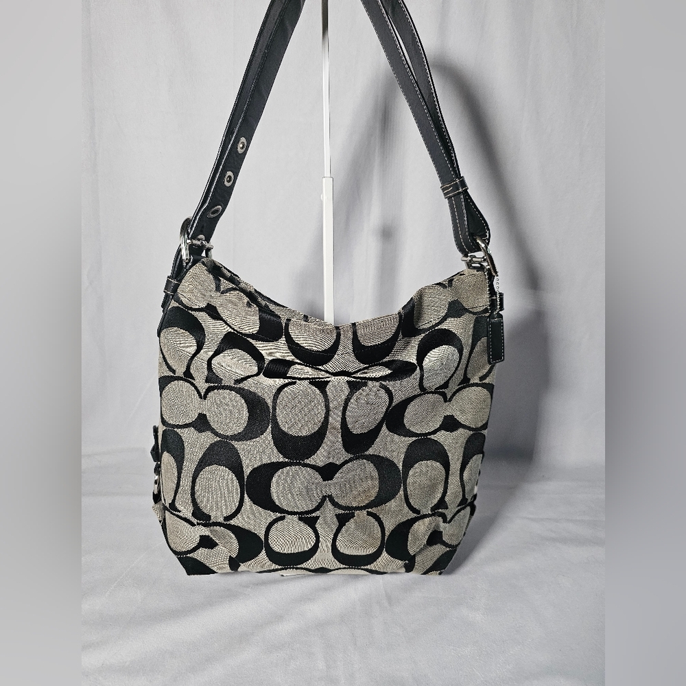 Coach Signature Canvas Duffle - Gem